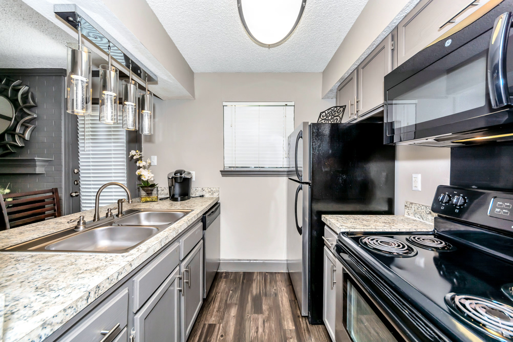 Azure Urban Living Apartments | Dallas Tx