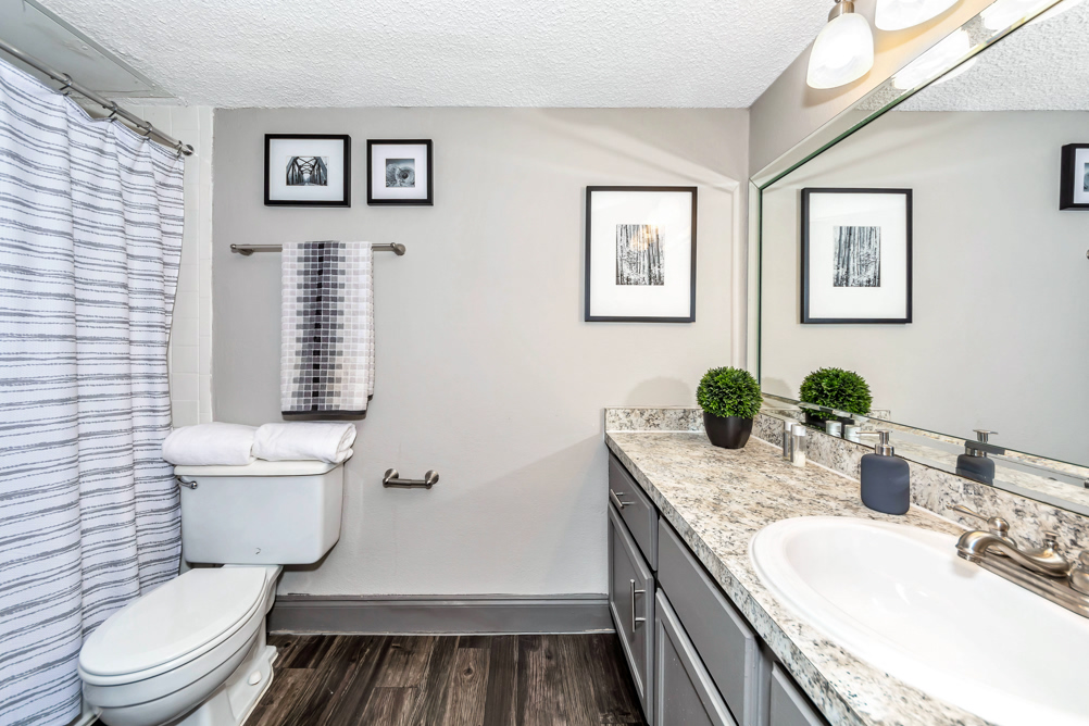 Azure Urban Living Apartments | Dallas Tx