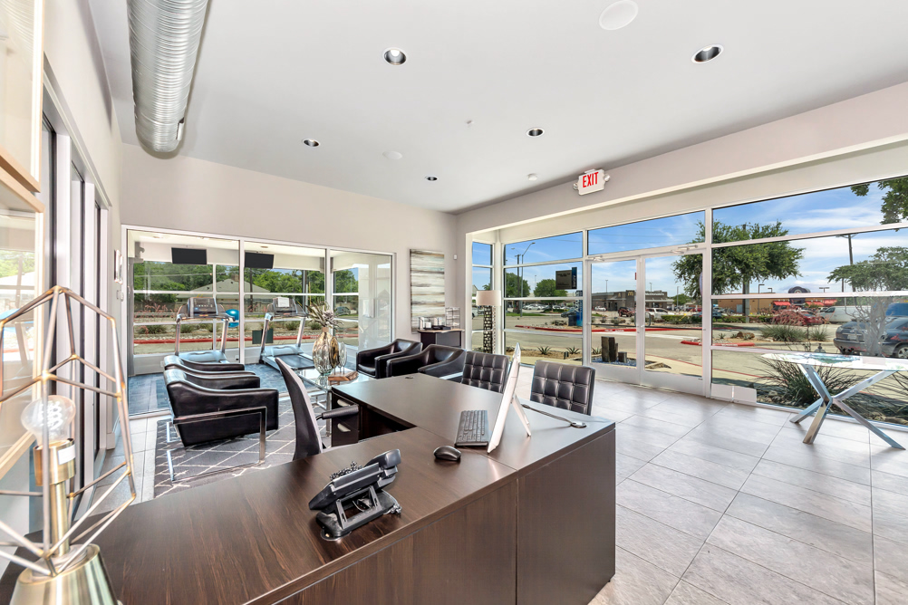 Azure Urban Living Apartments | Dallas Tx