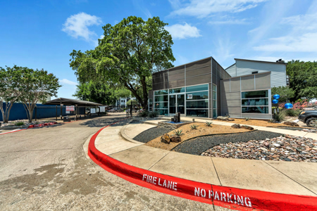 Azure Urban Living Apartments | Dallas Tx